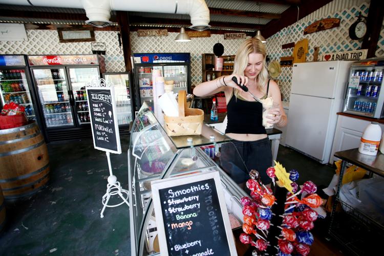 PHOTO GALLERY: Lake Entiat Fruit Stand | | wenatcheeworld.com