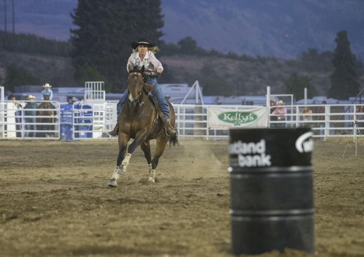 Photo Gallery: Lake Chelan Pro Rodeo | | wenatcheeworld.com