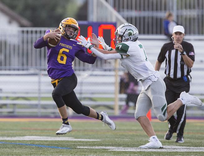 Photo gallery: Wenatchee football loses opener to Skyline ...