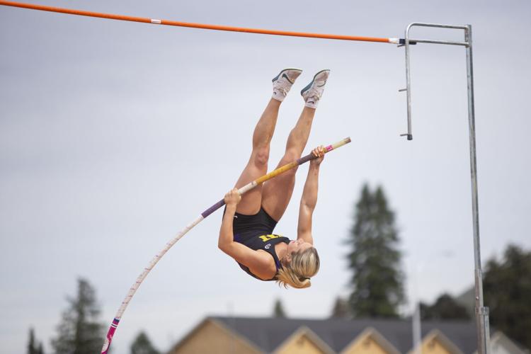 PHOTO GALLERY: Big Nine Conference meet No. 3 | Sports | wenatcheeworld.com