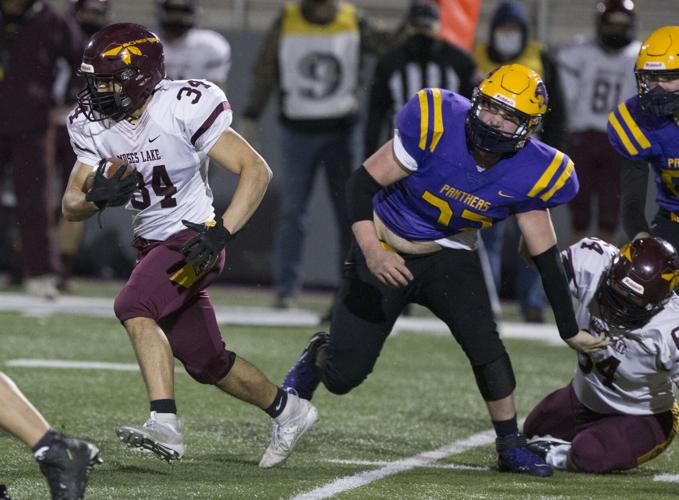 Photo Gallery: Wenatchee vs. Moses Lake football | Sports ...
