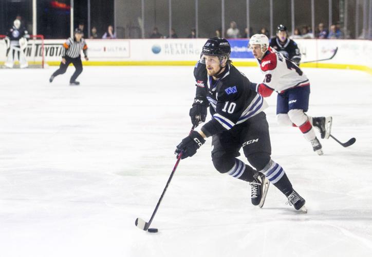 PHOTO GALLERY: Wenatchee Wild vs Lethbridge Hurricanes ...