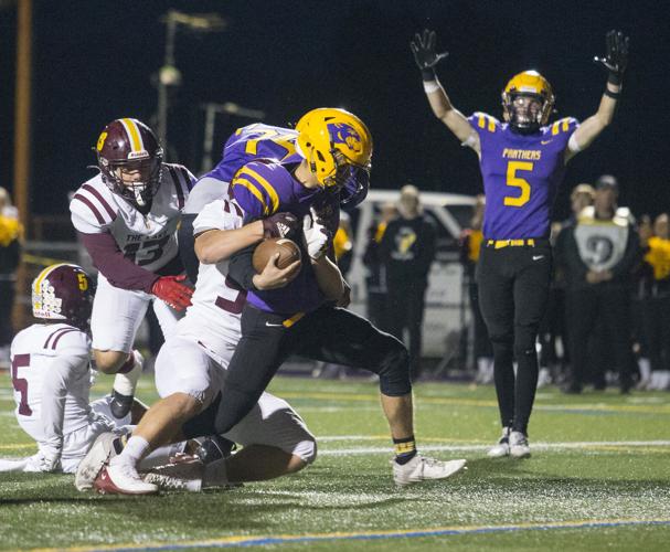 Photo gallery: Wenatchee football loses 35-14 to Moses Lake ...