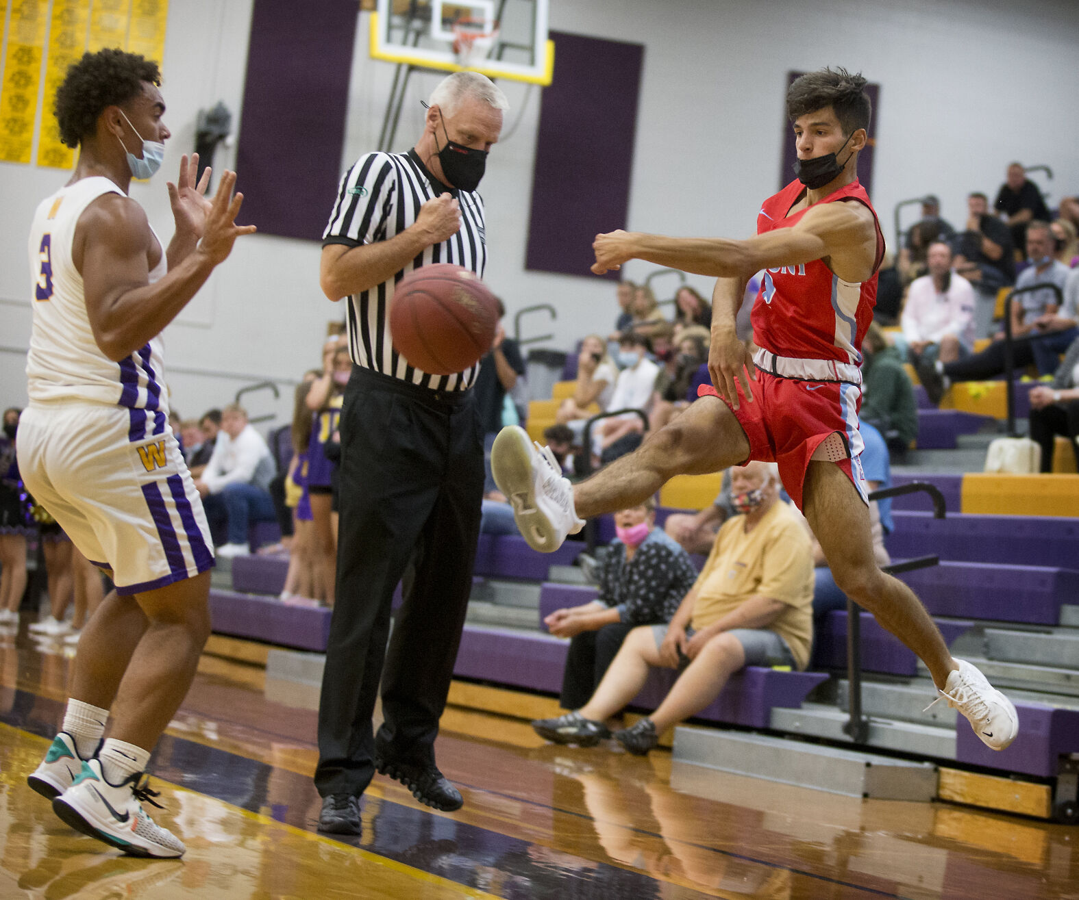 The 1,001 Stripes of a Referee | How Cashmere’s Steve Simonson was ...