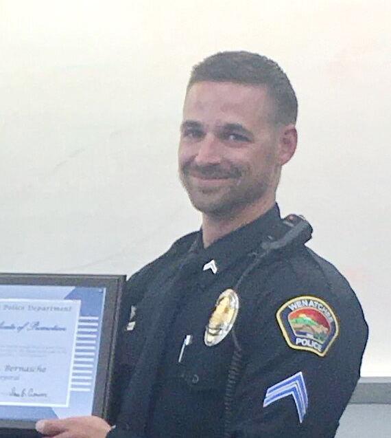 Prosecutor clears Wenatchee officer who fired in Chumstick Highway ...