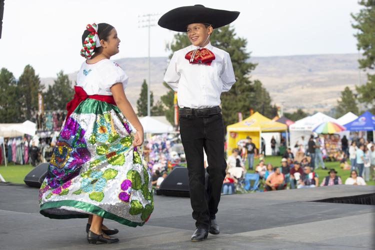 PHOTO GALLERY: Fiestas Mexicanas | News | wenatcheeworld.com
