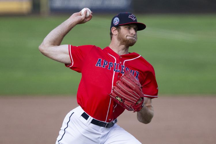 PHOTO GALLERY: AppleSox Vs. NorthPaws | Sports | wenatcheeworld.com