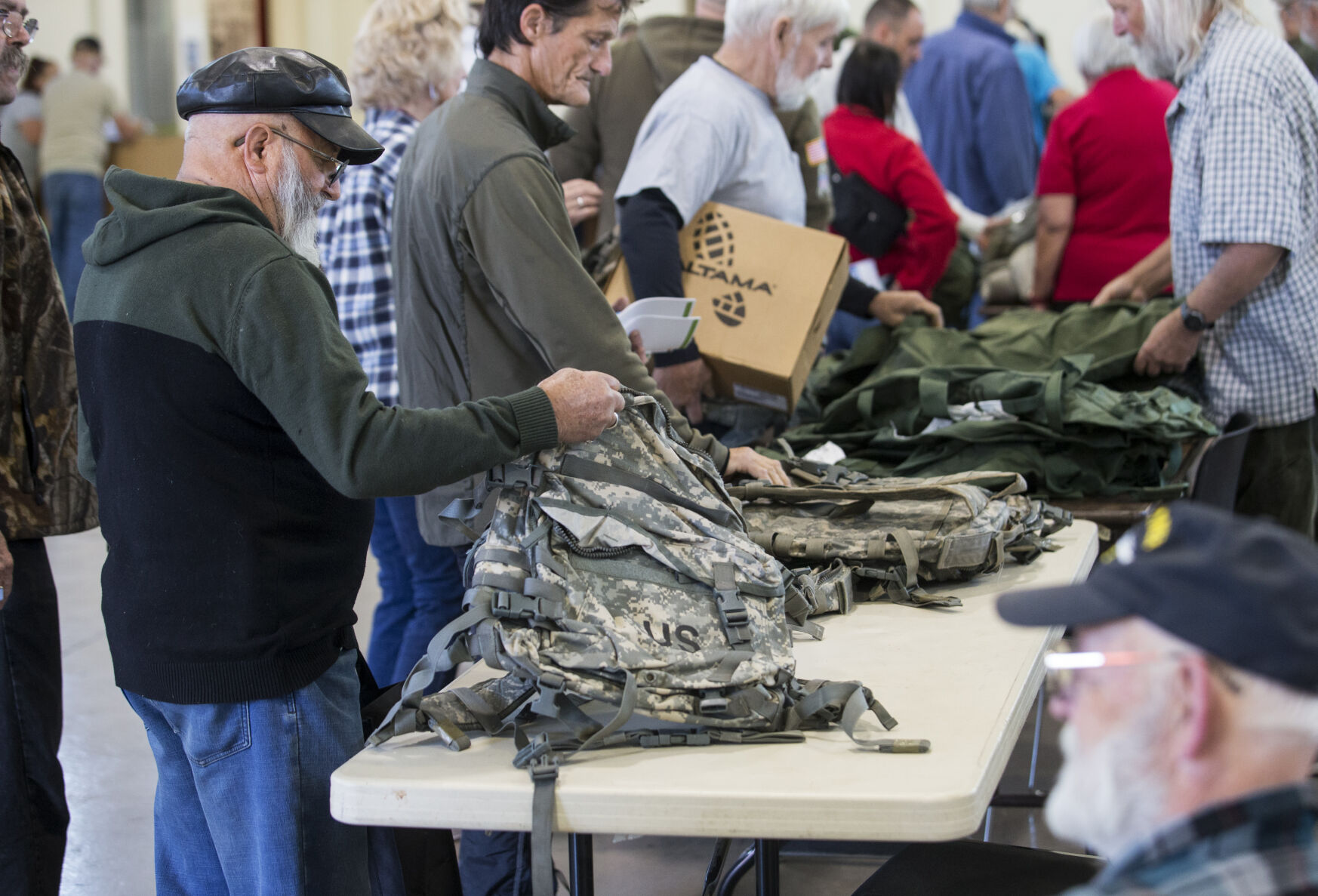 Wenatchee Valley veterans connect with resources at stand down | Local ...
