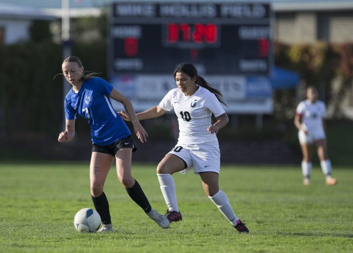 Photo gallery: WVC women's soccer loses to Blue Mountain 4-1 ...