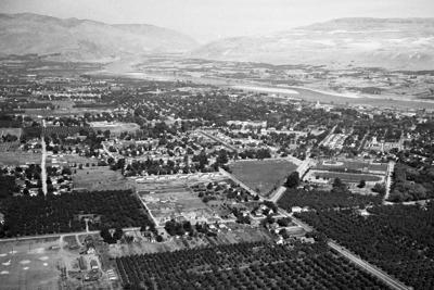 Old news | An aerial view of Wenatchee from 1948 | Local News ...