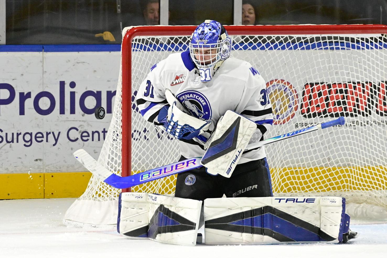 Wenatchee goaltender Tvrznik announces DI commitment to Ohio State ...