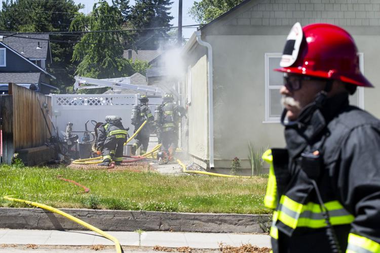PHOTO GALLERY: Orondo Avenue structure fire | News | wenatcheeworld.com
