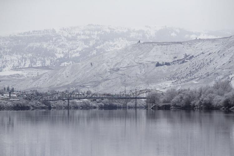 Snowfall on the Apple Capital | Local News | wenatcheeworld.com