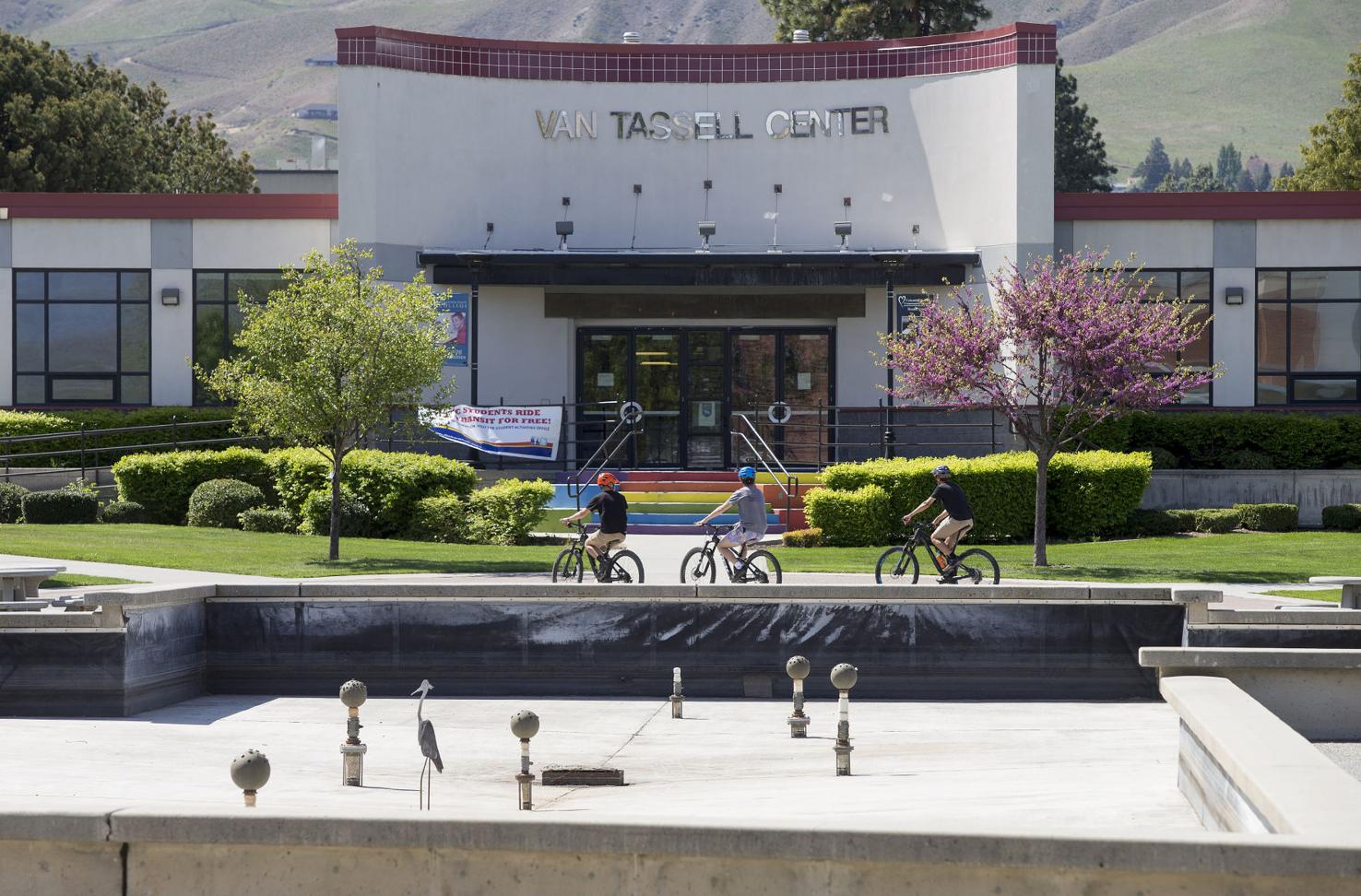Wenatchee Valley College receives $2.4M grant for migrant program ...