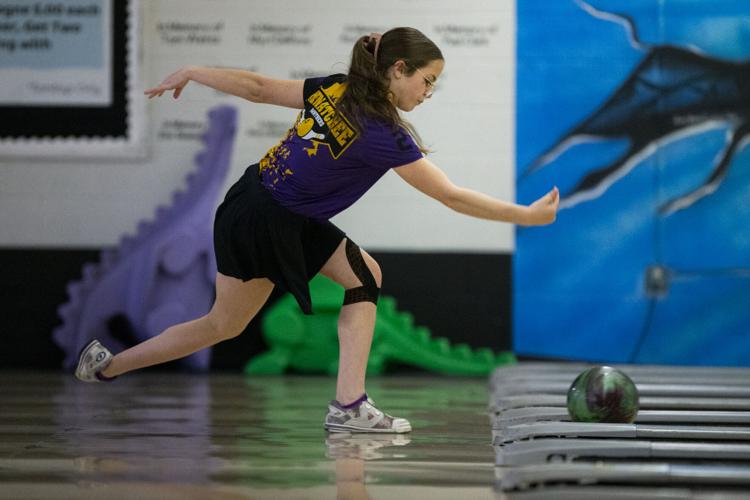 PHOTO GALLERY: Wenatchee Vs. Davis (bowling) | News | wenatcheeworld.com