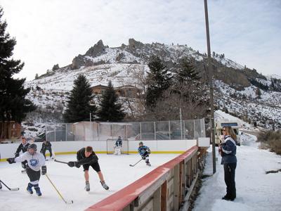 On the rink | Local News | wenatcheeworld.com