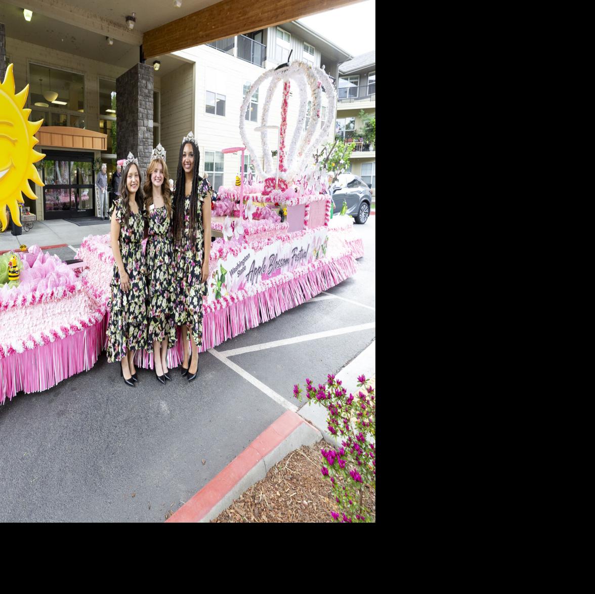 Here's the 2025 TekniPlex Youth Parade lineup | Apple Blossom Festival ...