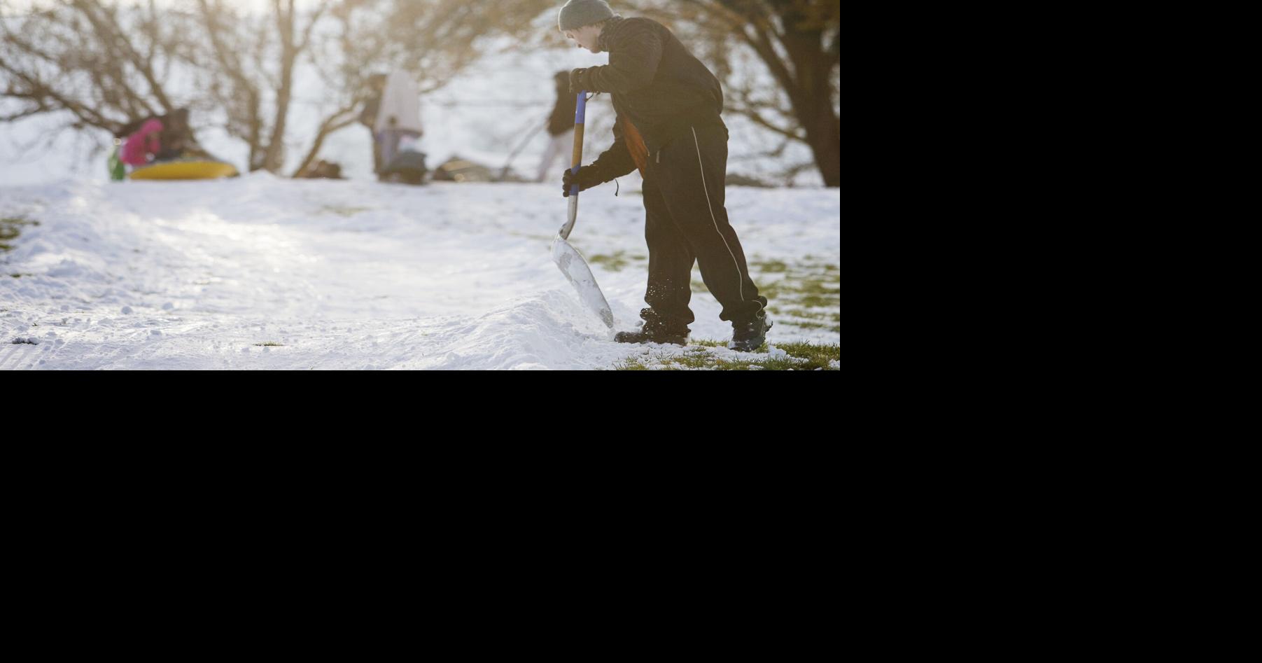 Photo: Building a sled chute | News | wenatcheeworld.com