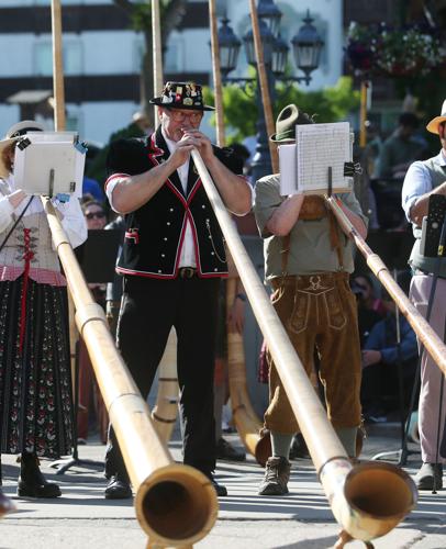 PHOTO GALLERY: Leavenworth International Alphorn Festival Concert ...