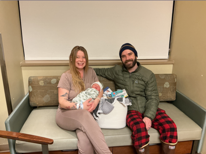 Leavenworth couple welcomes Chelan County's 1st baby of the year ...