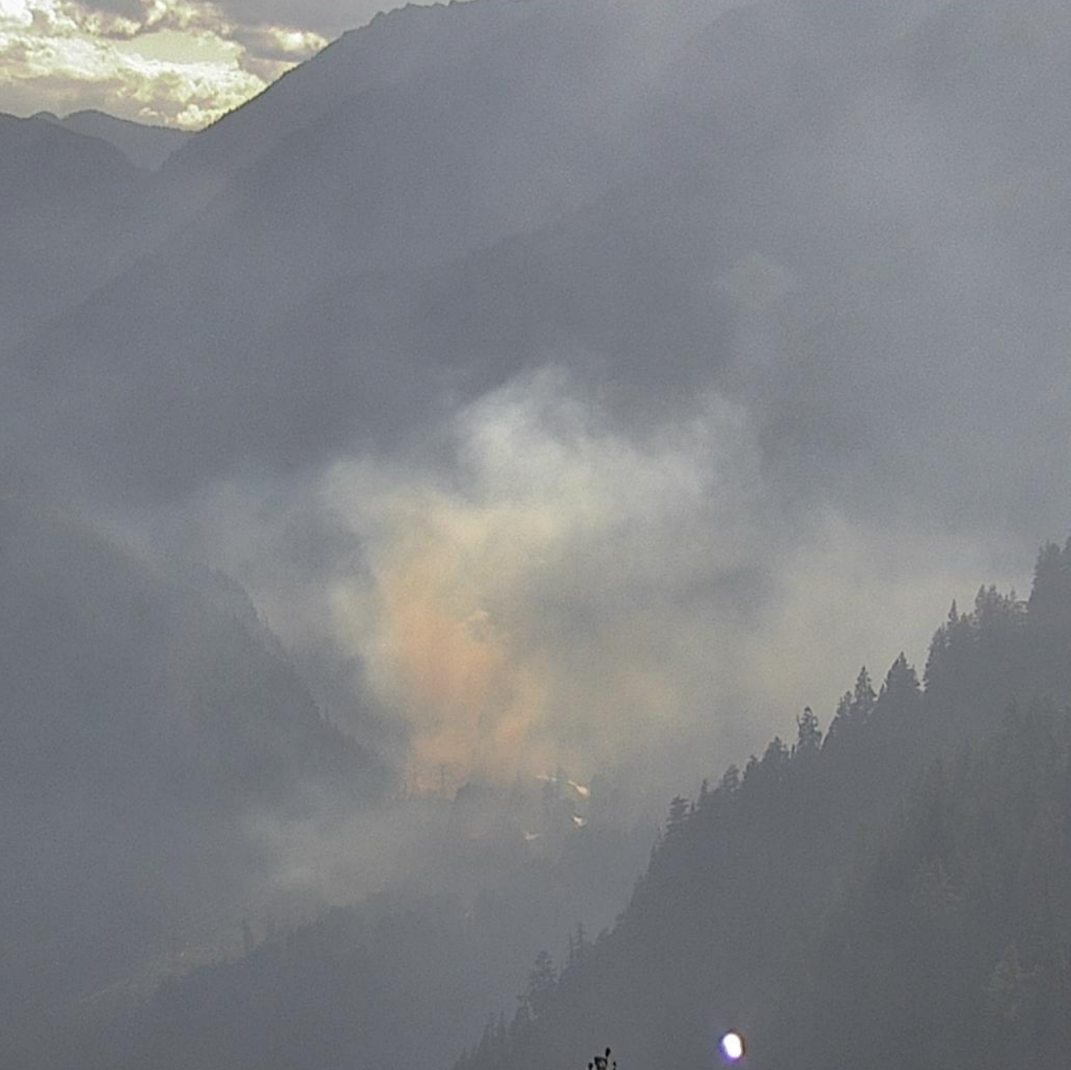 Late-season wildfire scorches 200 acres below Wenatchee Heights ...