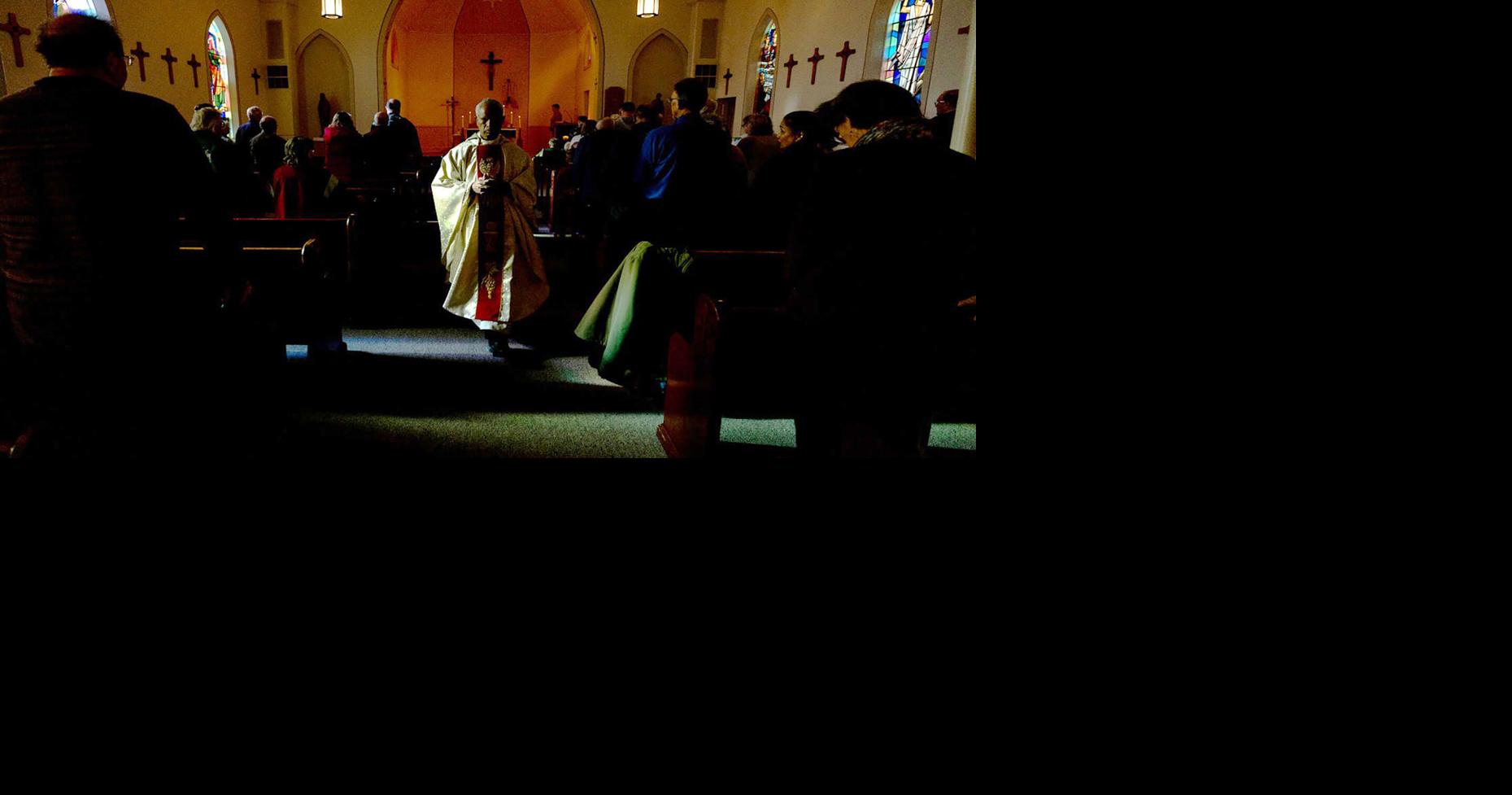 With one last hymn, parishioners bid farewell to 150-year-old church in small Minnesota town ...