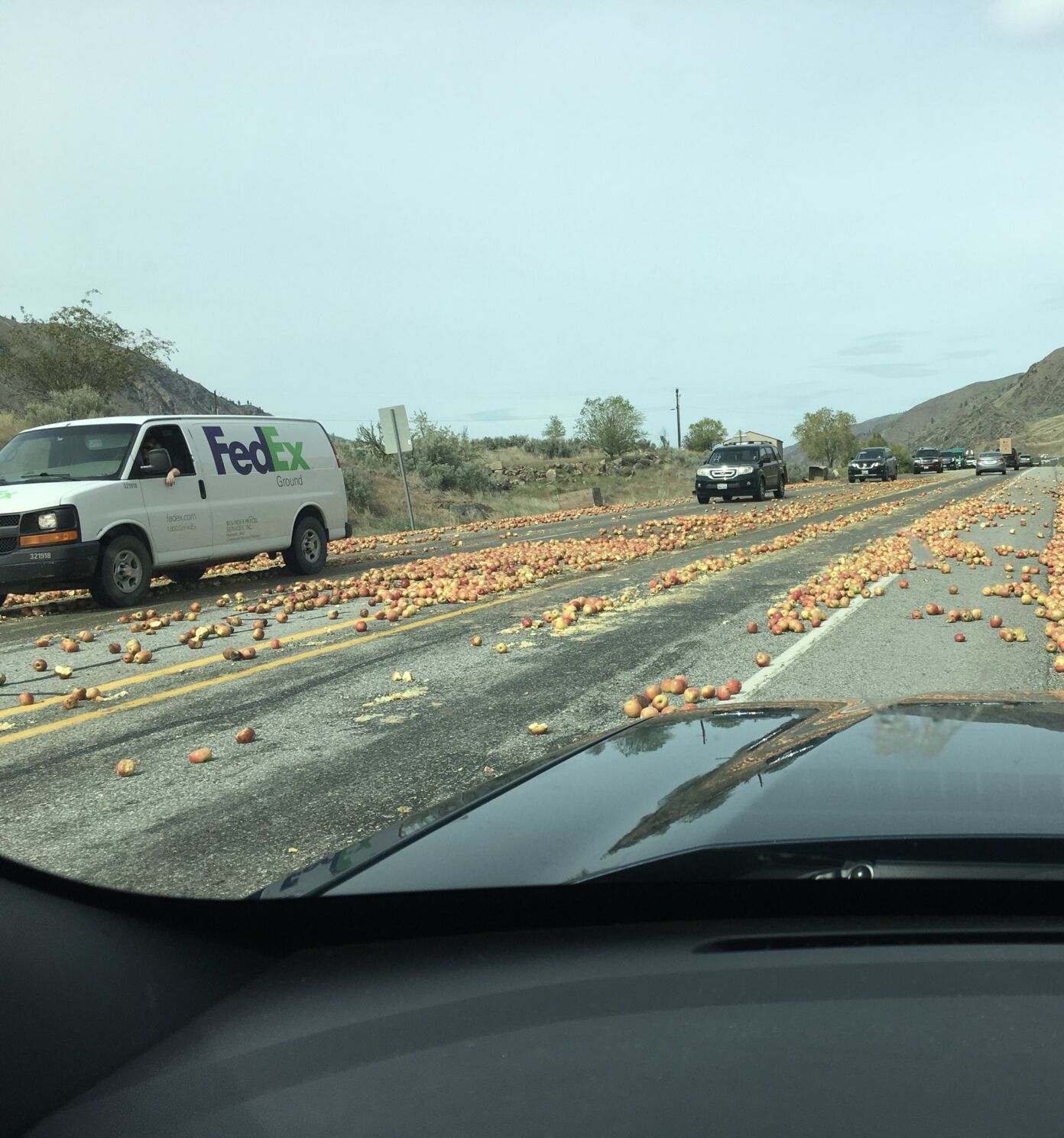 Apples on apples: Truck accident leads to fruit spill | Local News ...