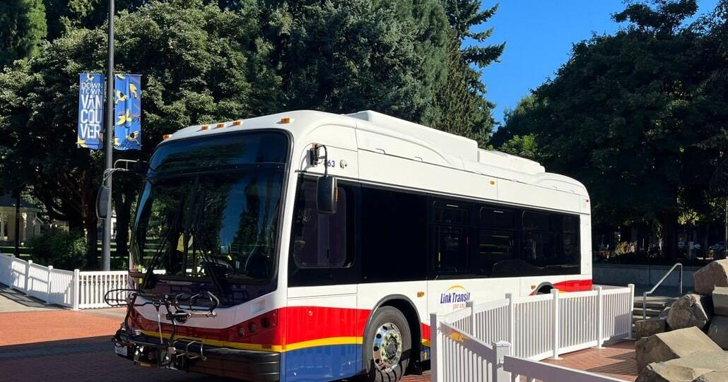 Link Transit shows K8M electric bus at state transit association ...