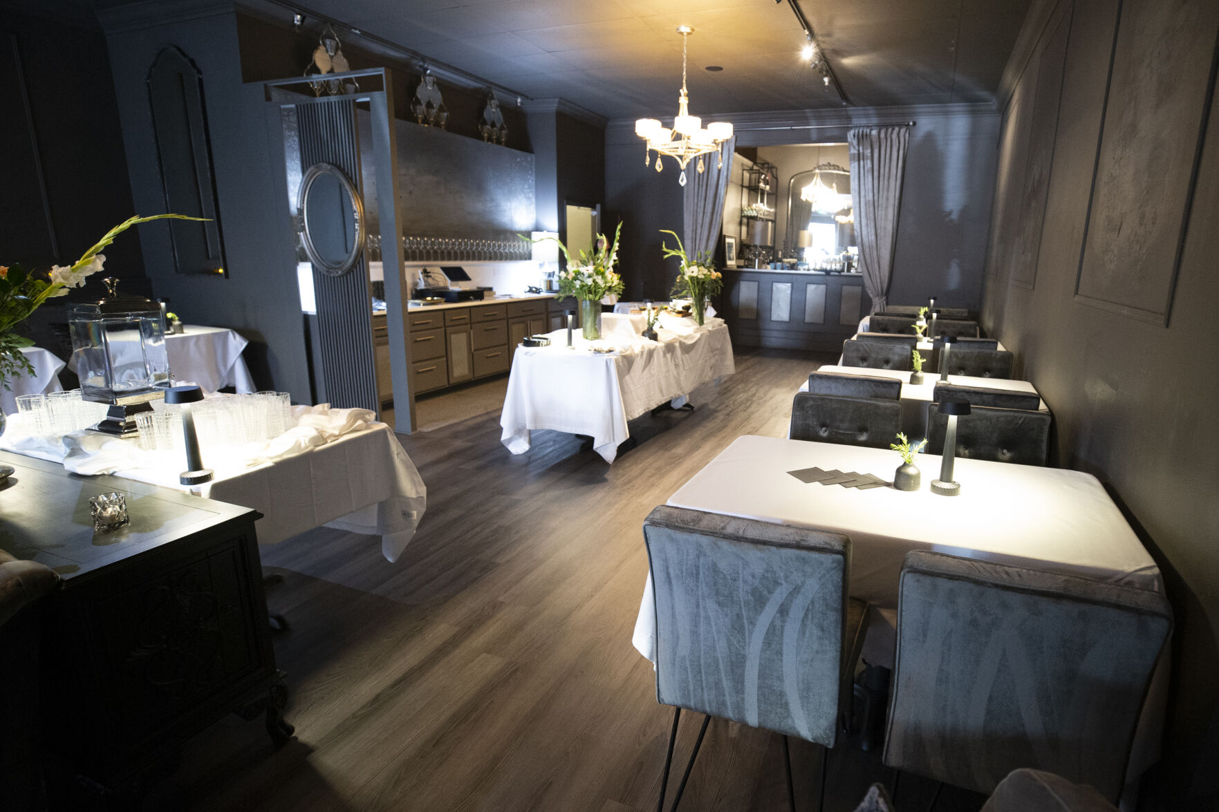 'High-end fine dining': Velveteen takes reservations in downtown ...