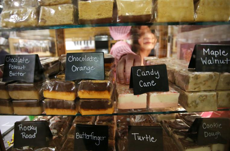 Small Town Holidays returns to Lake Chelan Valley with monthlong events | GO! | wenatcheeworld.com