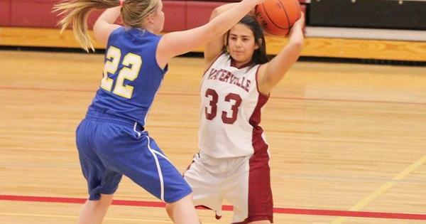 Girls win, boys lose a close one | News | wenatcheeworld.com