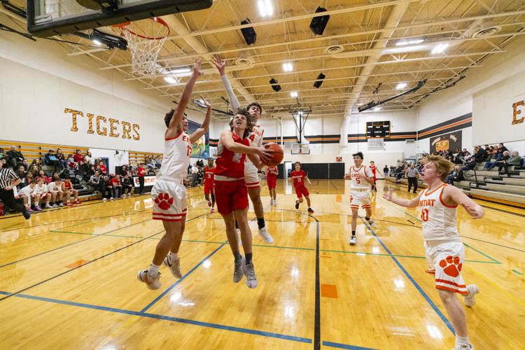 Tuesday High School Roundup | Kodiaks sweep Entiat by single digits for ...