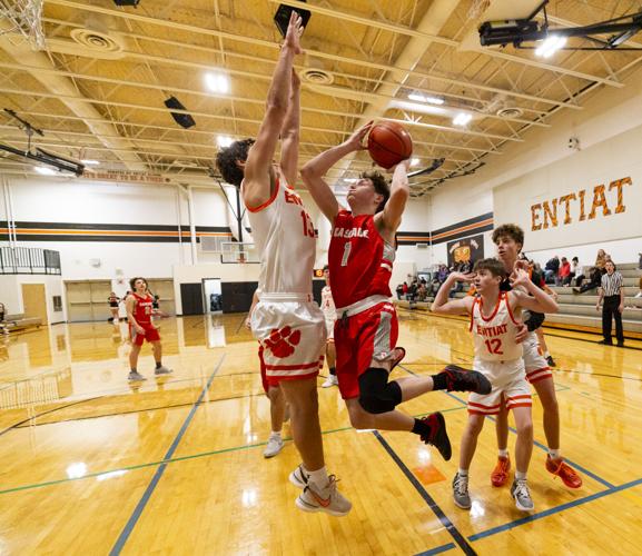 Photo Gallery: Cascade boys defeat Entiat 42-40 | High School Sports ...