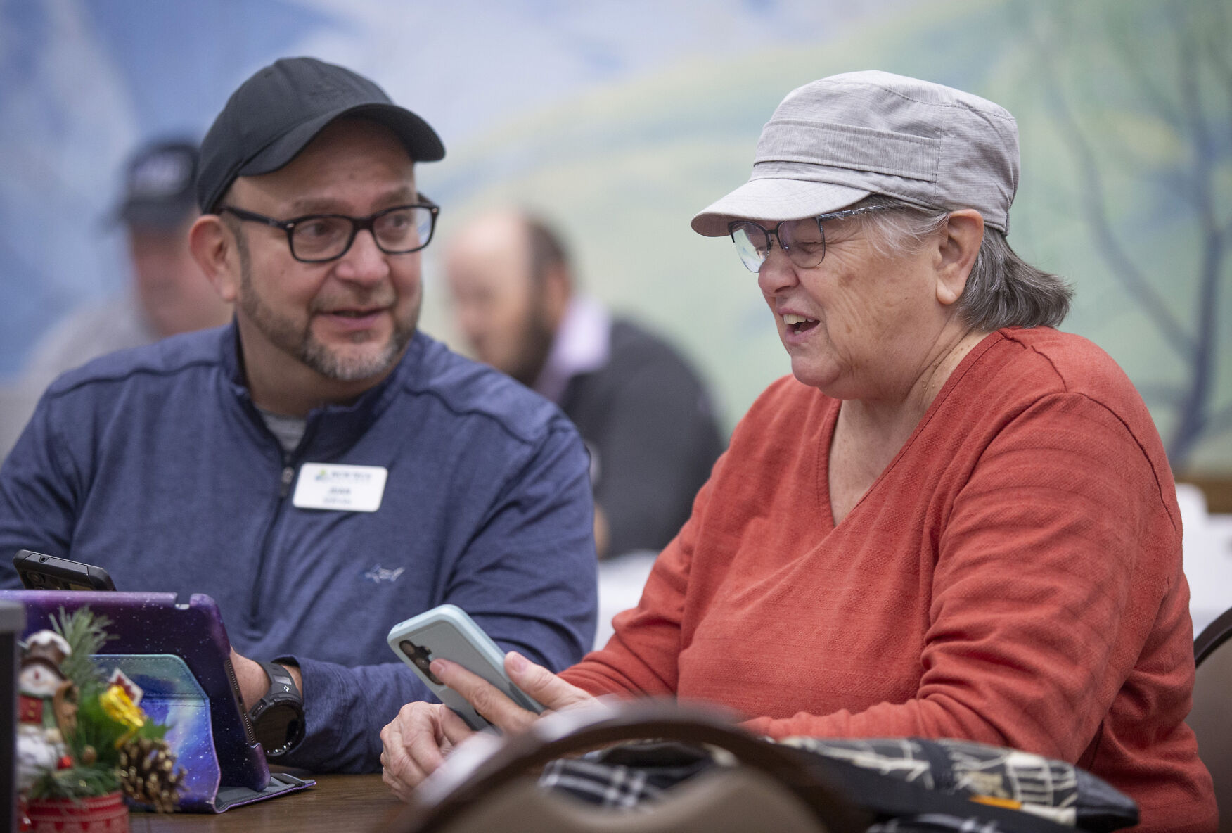 NCW Tech Alliance has first tech pop-up for seniors at Wenatchee Valley ...