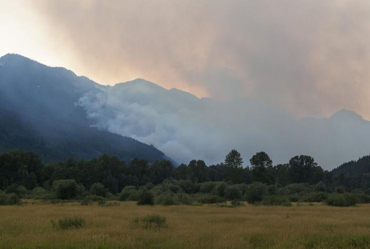 White River, Irving Peak fires continue threatening homes near Lake ...