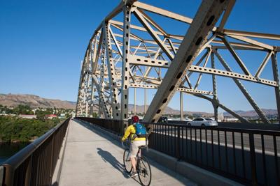 New bridge walk puts pedestrians high above the flow | Local News ...