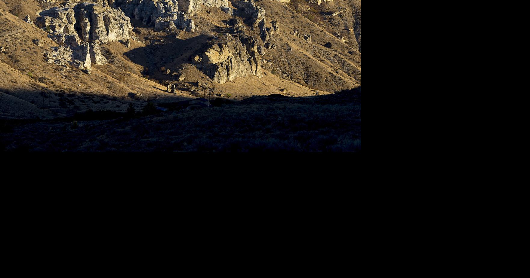 Photo: Sunrise on the Stemilt Formation | Local News | wenatcheeworld.com