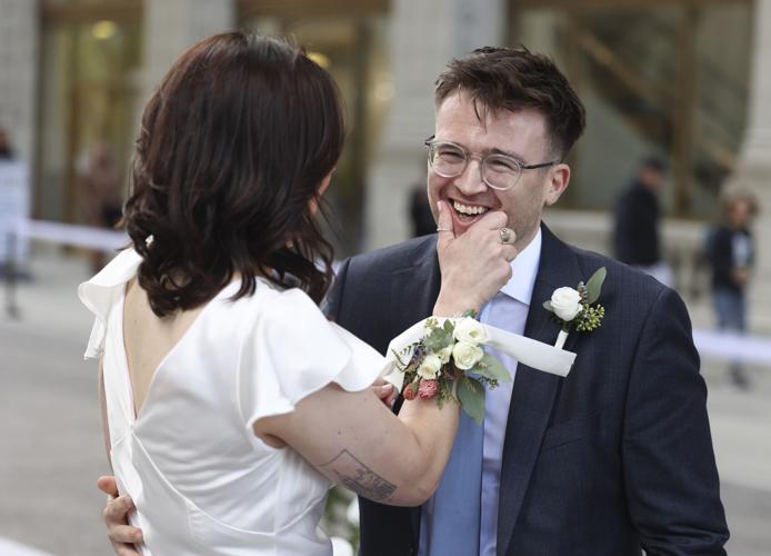 Runner couples tie the knot in Chicago speed weddings | lifestyles ...