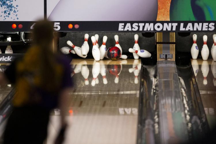 PHOTO GALLERY: Wenatchee Vs. Davis (bowling) | News | wenatcheeworld.com