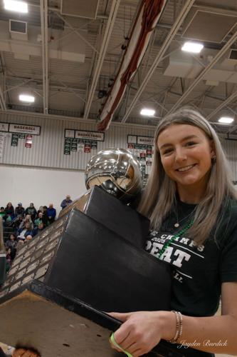 Chelan HS honors record-breaking, state volleyball champs with 6-peat ...