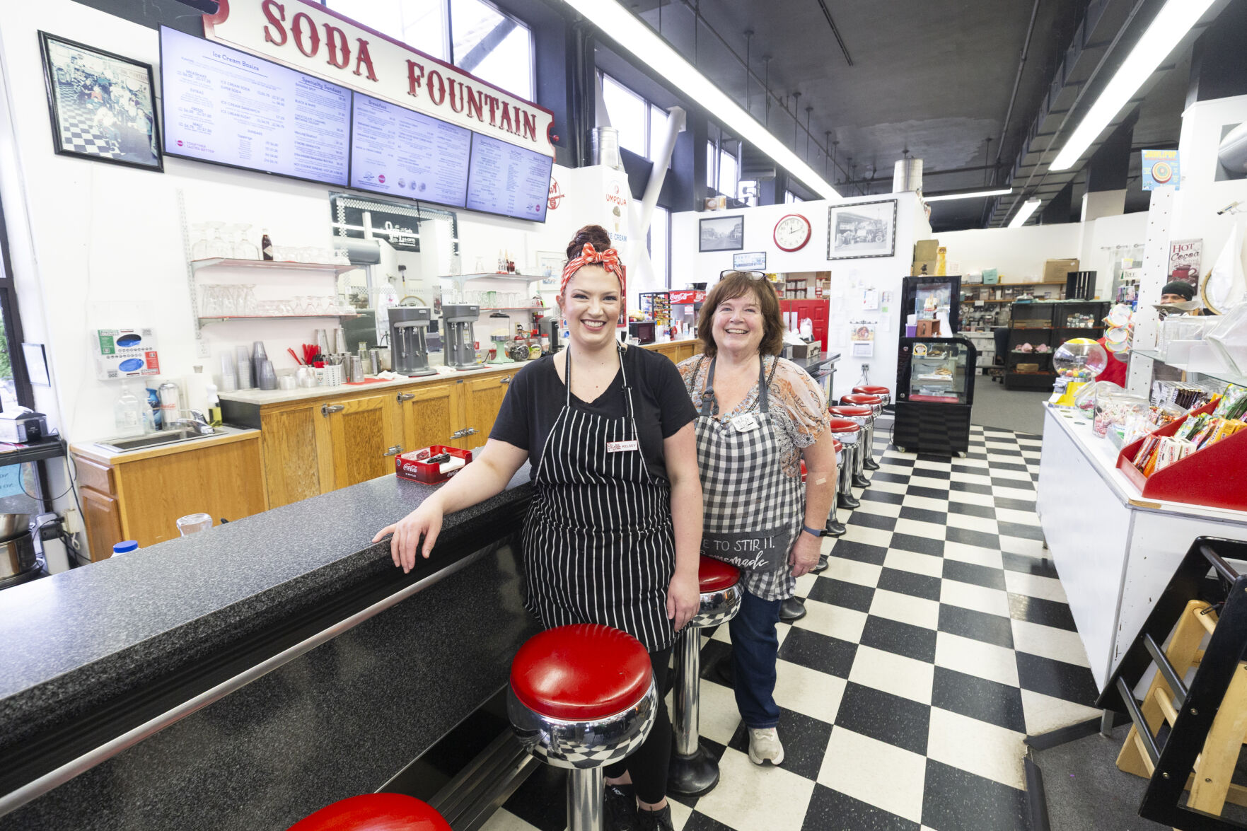 ‘Whoo gives a hoot?’ At 100, Owl Soda Fountain still serves up ...