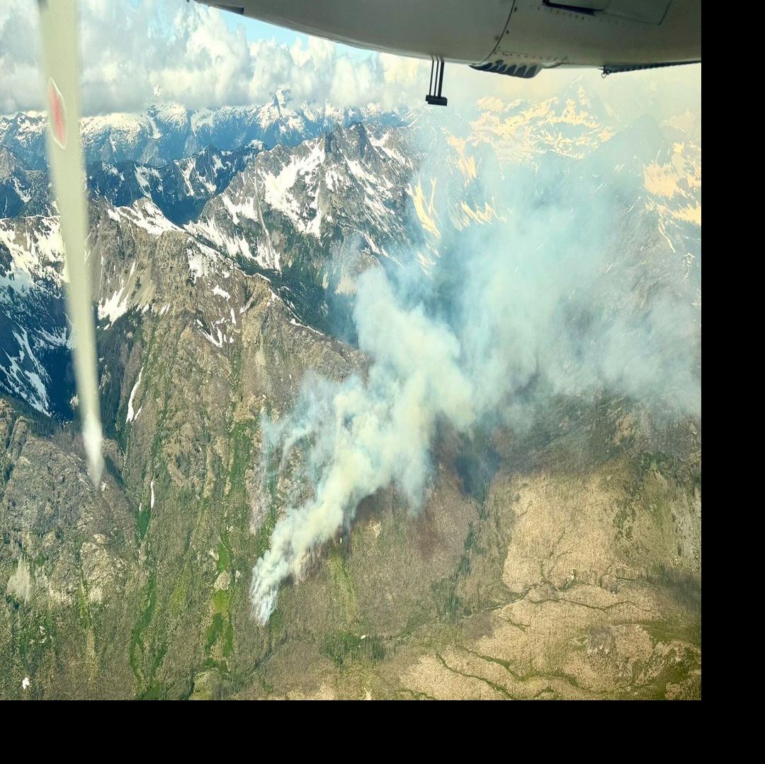 Late-season wildfire scorches 200 acres below Wenatchee Heights ...