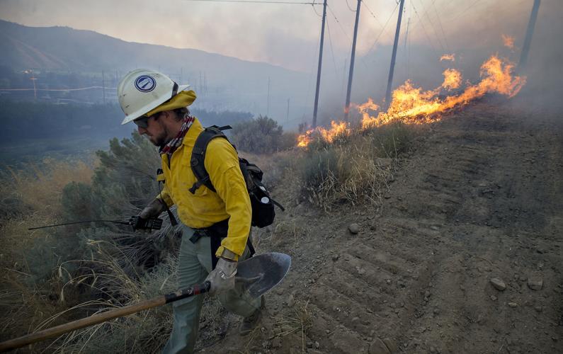 Photo gallery: Red Apple Fire | Local News | wenatcheeworld.com