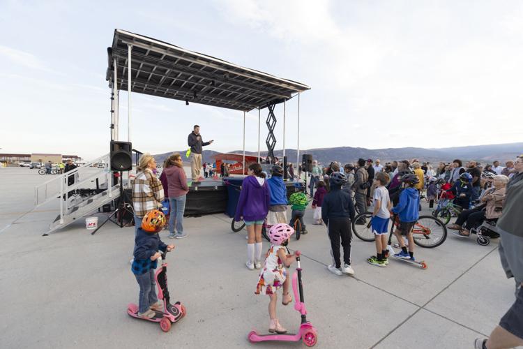 PHOTO GALLERY: Pangborn Memorial Airport 'Cleared for Takeoff' | News ...