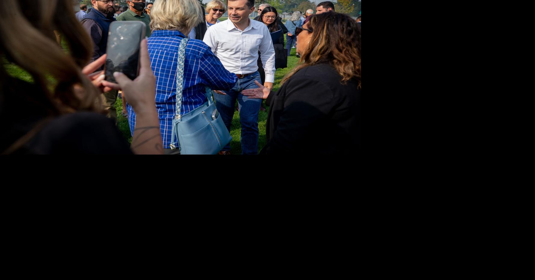 Pete Buttigieg visits Wenatchee to highlight Loop transportation project | Local News ...