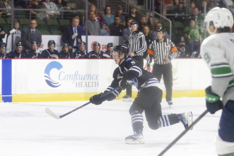 Photo Gallery: Wenatchee Wild defeat Seattle Thunderbirds 7-1 in home ...
