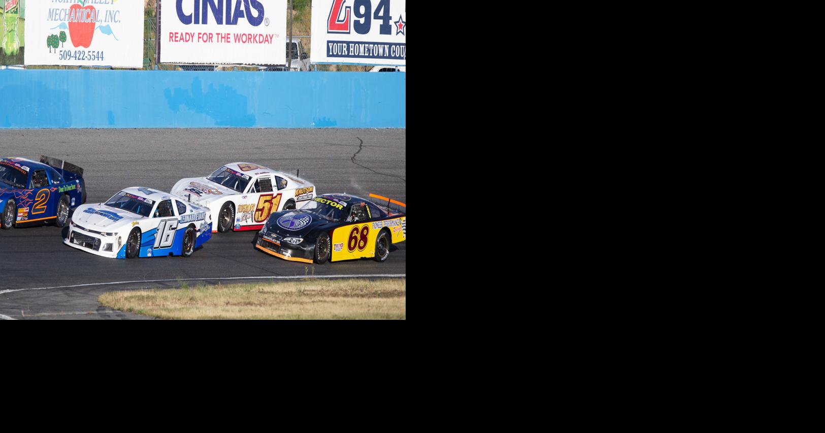 Racing at the Super Oval | Sports | wenatcheeworld.com