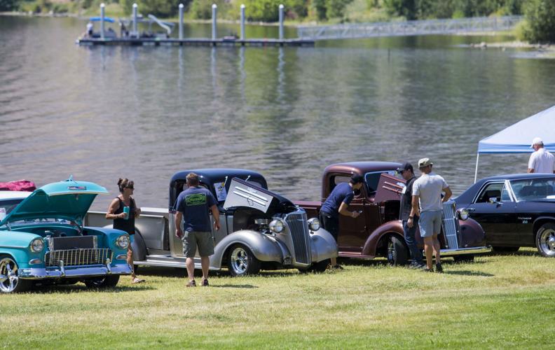 Photos: Entiat Vintage Race Boat Regatta and Vintage Car Show ...