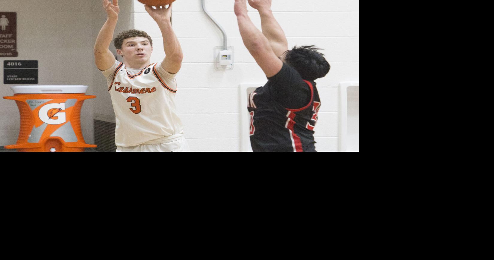 PHOTO GALLERY: Native American Classic, Cashmere vs Omak | Premium ...