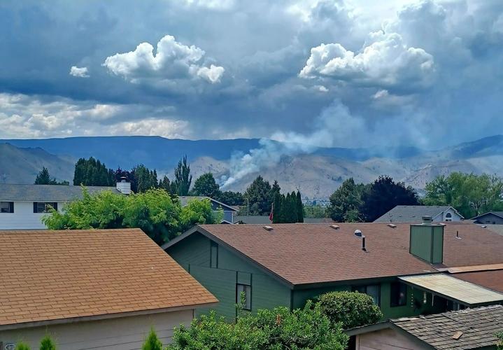 PHOTOS | Readers share photos of June 27th wildfire in South Wenatchee ...